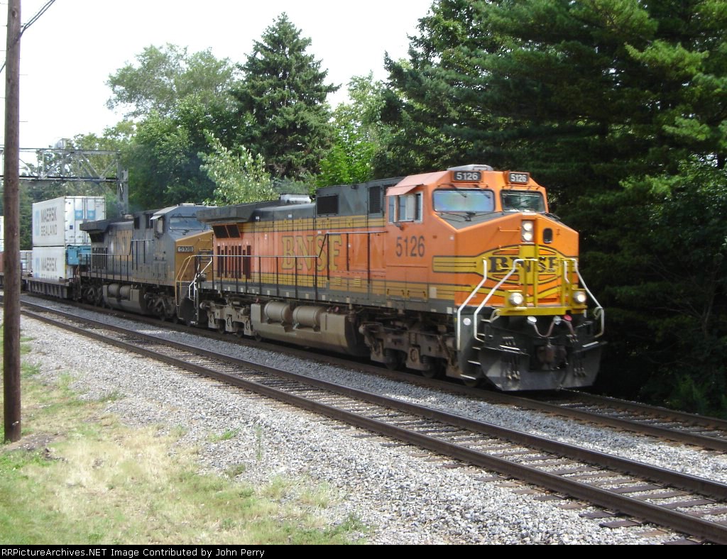 BNSF #5126 & CSX #5108